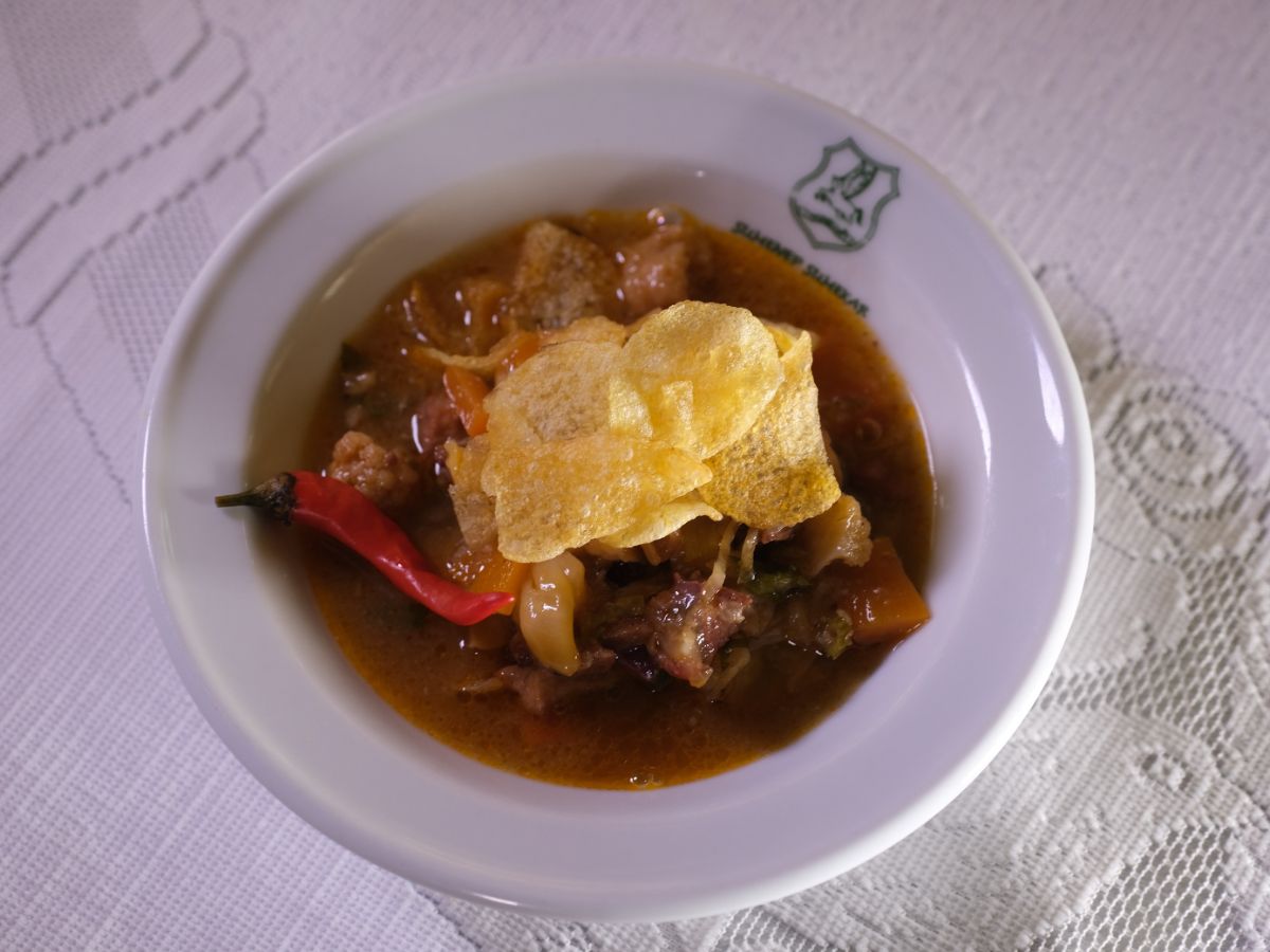 Mencicipi Cake Sumenep, Hidangan Khusus Acara Pernikahan yang Tak Boleh ...