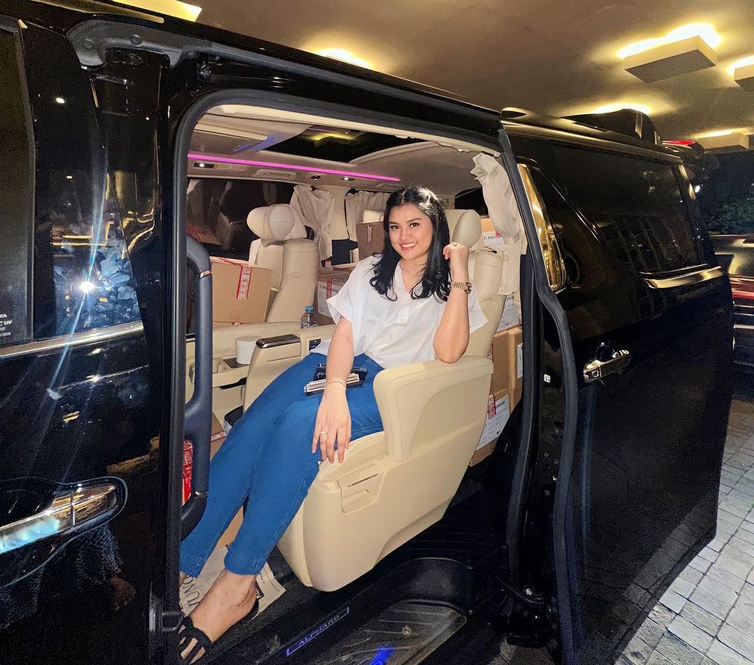8 Potret Gaya Mewah Selebgram Nur Utami yang Jadi Tersangka Jaringan ... 8 Potret Gaya Mewah Selebgram Nur Utami yang Jadi Tersangka Jaringan ...