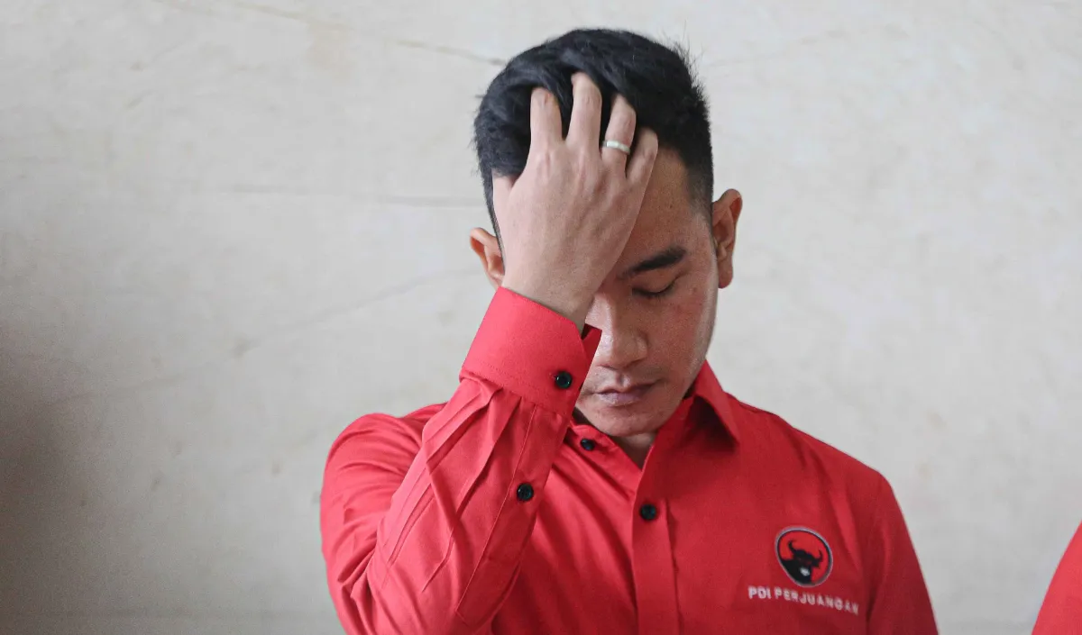 Kebakaran TPA Sampah Putri Cempo Solo Tak Kunjung Padam, Gibran Kerahkan Helikopter Water Bombing