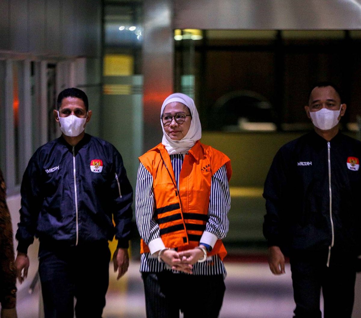 FOTO: Ekspresi Mantan Dirut Pertamina Ditahan KPK Terkait Kasus Gas Alam Cair, Rugikan Negara ...