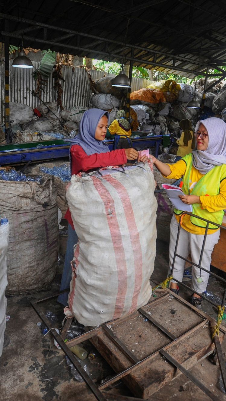 FOTO: Melihat Koperasi Pemulung yang Sukses Memperdayakan Puluhan ...