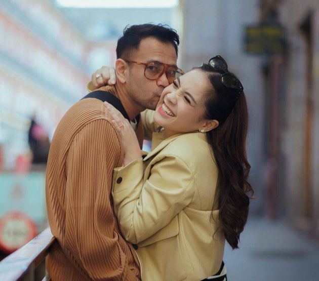 Bak Duo ABG yang Sedang Kasmaran, Intip Potret Rafi Ahmad dan Nagita ... Bak Duo ABG yang Sedang Kasmaran, Intip Potret Rafi Ahmad dan Nagita ...