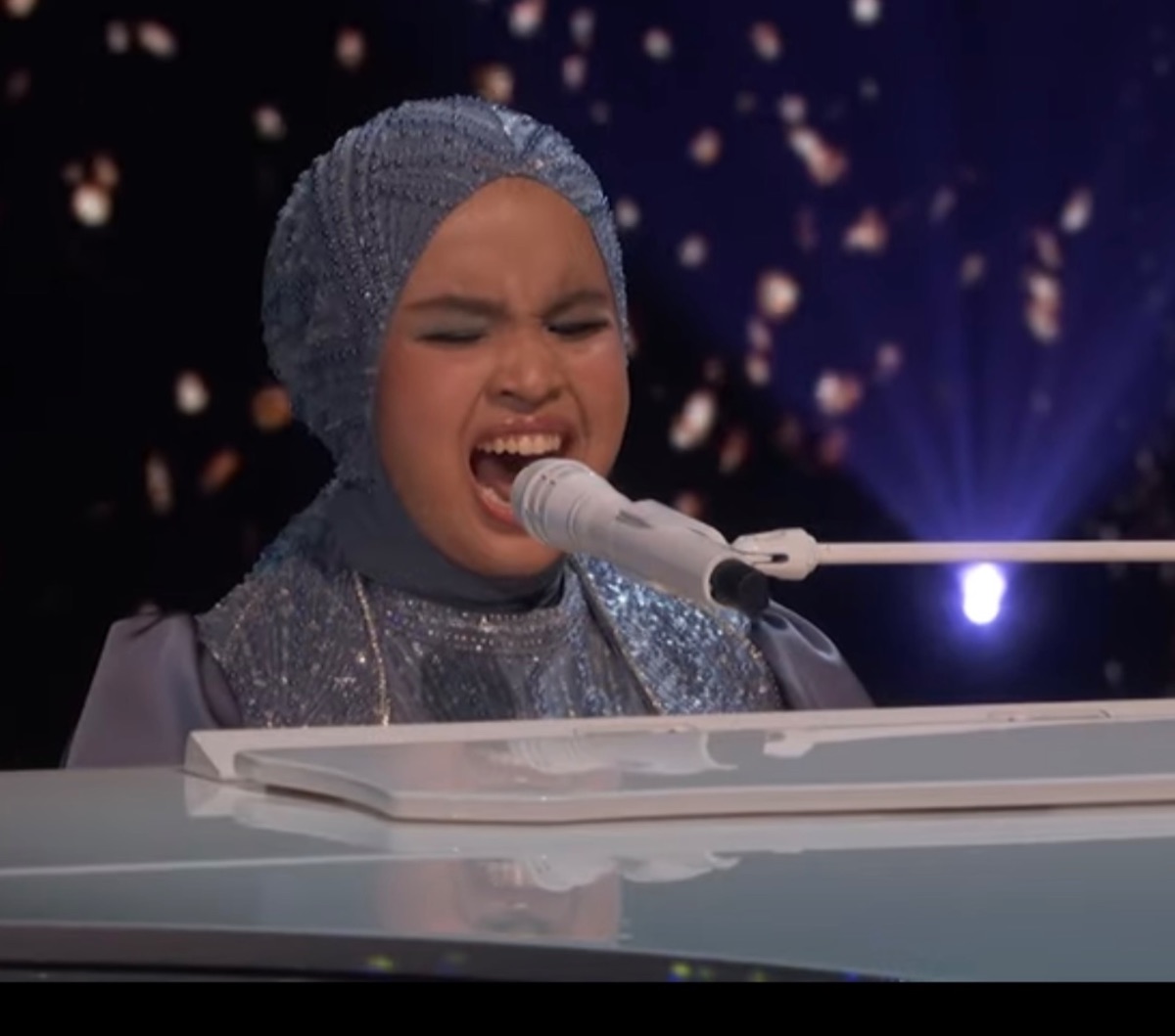 6 Potret Penampilan Putri Ariani di Final AGT 2023, Dapat Pujian Juri
