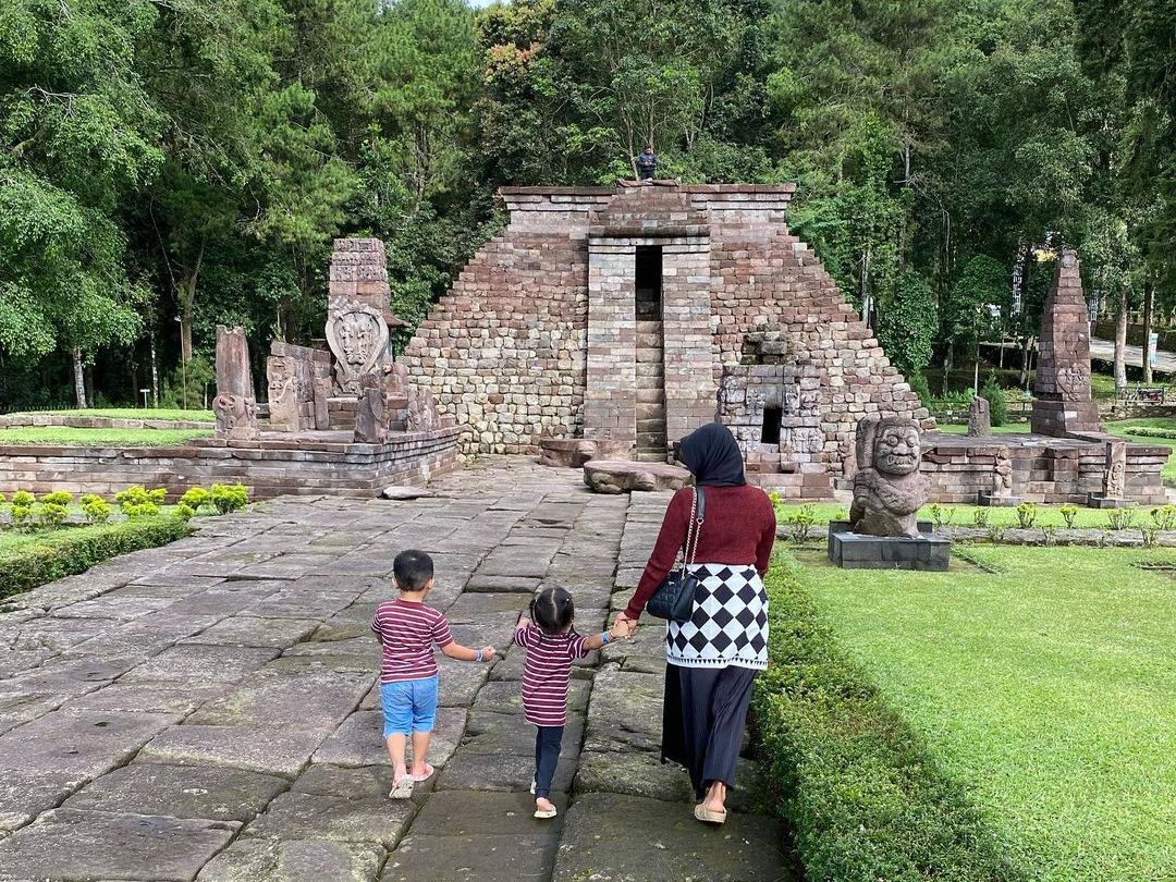 Megah dengan Ciri Khas Masing-Masing, Ini Perbedaan Candi Sukuh dan ...