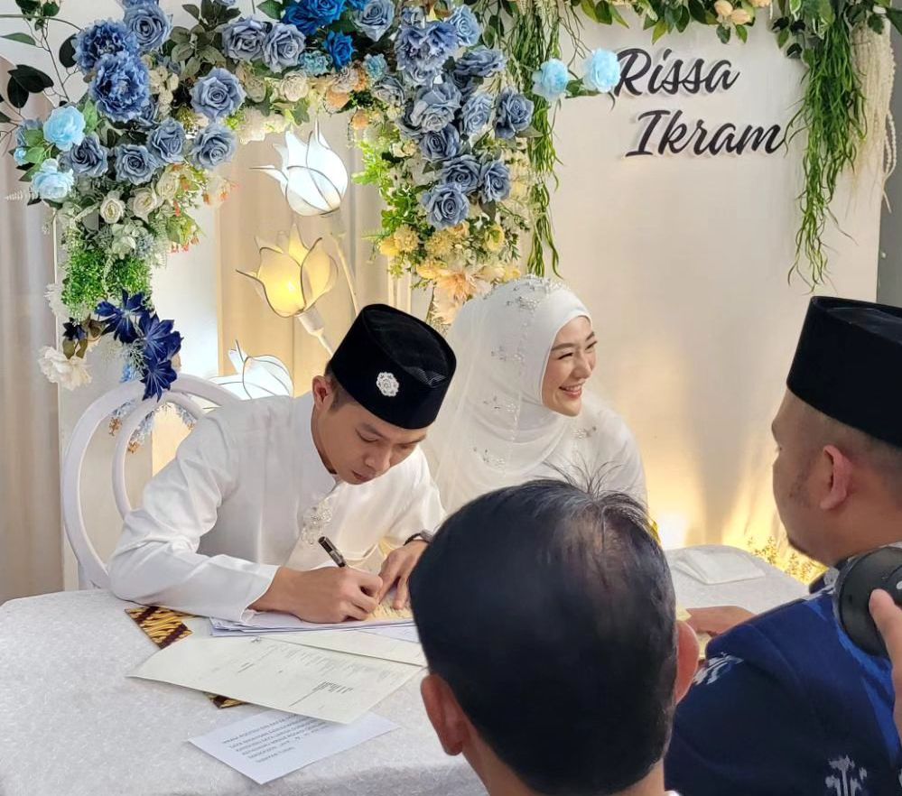 Sah! Larissa Chou dan Ikram Rosadi Resmi Menikah Sah! Larissa Chou dan Ikram Rosadi Resmi Menikah