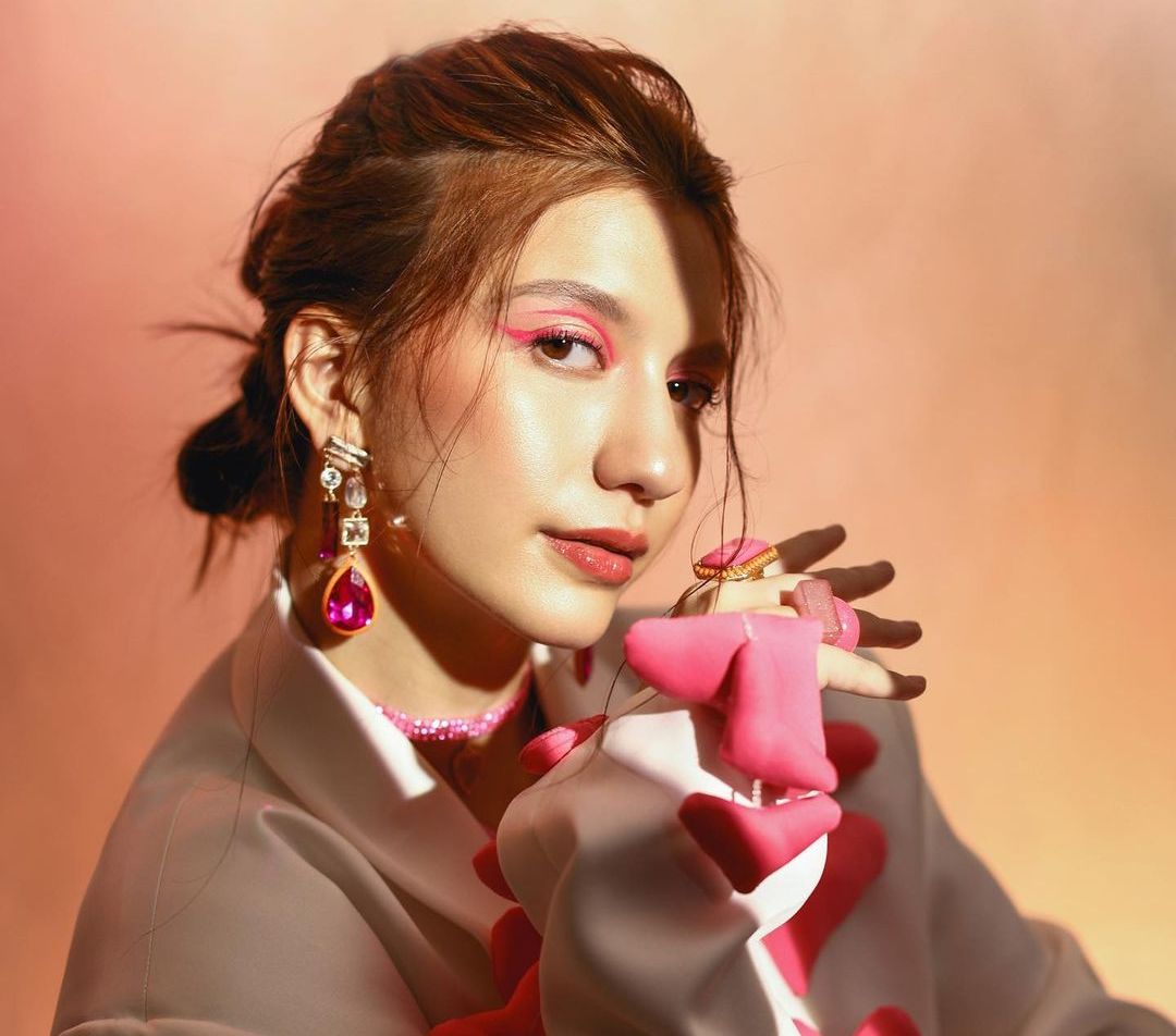 Anak Perempuan Ini Jadi Artis Terkenal, Pernah Pacaran dengan Aktor ...