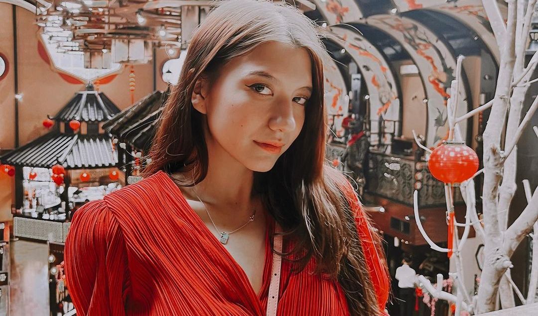 Anak Perempuan Ini Jadi Artis Terkenal, Pernah Pacaran dengan Aktor ...