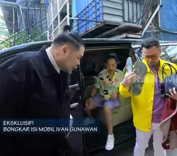 Bongkar Isi Mobil Mewah Ivan Gunawan, di Dalamnya ada Sandal Jepit 'Itu ...