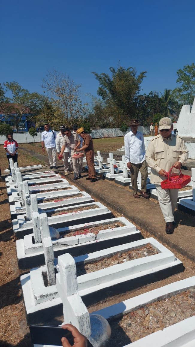 Kenang 48 Tahun Perang Timor Timur, Prabowo dan Hendropriono Ziarah ke ...