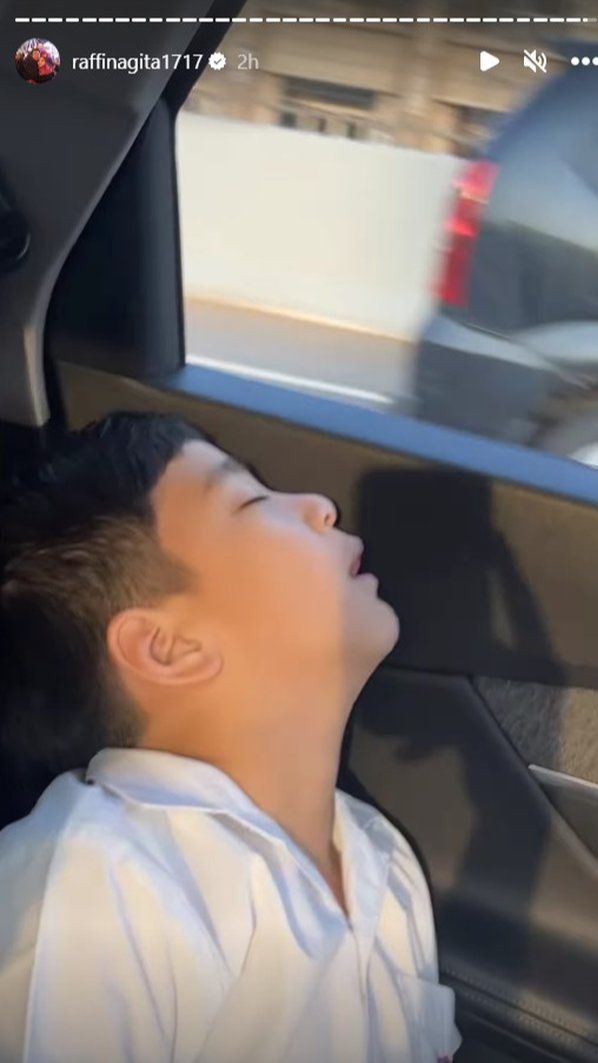 Kabar Terbaru Rafathar Setelah Viral Ditonjok Teman Sekolah, Netizen Justru Salfok Sama Nagita