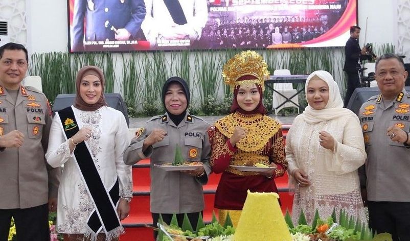 Ini Sosok Istri Jenderal Polisi Keturunan Nabi Muhammad Jabat Kapolda ...