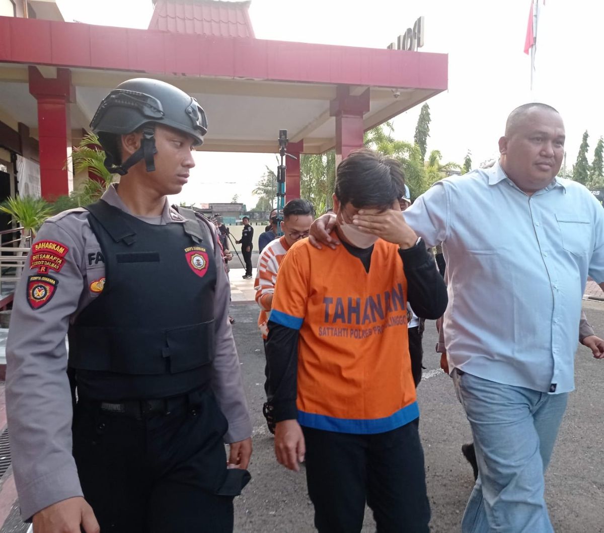 Profil Manajer WO Andrie Wibowo, Tersangka Kebakaran Gunung Bromo Profil Manajer WO Andrie Wibowo, Tersangka Kebakaran Gunung Bromo