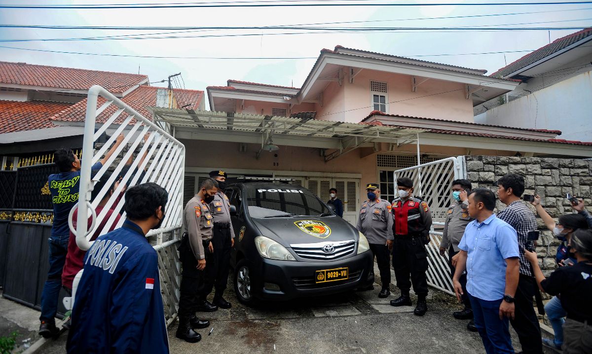 Polisi Temukan Dokumen dan Sejumlah Catatan saat Olah TKP Ibu Anak ...