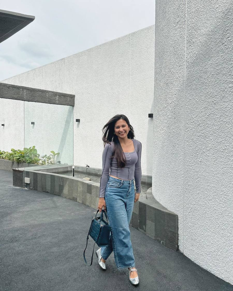 Setahun Setelah Melahirkan, Potret Indah Permatasari Pamer Perut Rata Sebagai Hot Mom