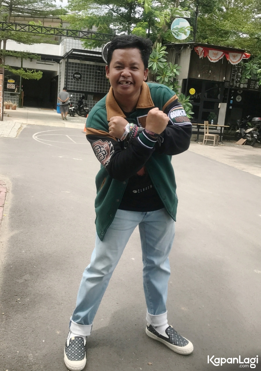 Delapan Foto Dustin Tiffani yang Mengungkap Pendapatannya Mencapai ...