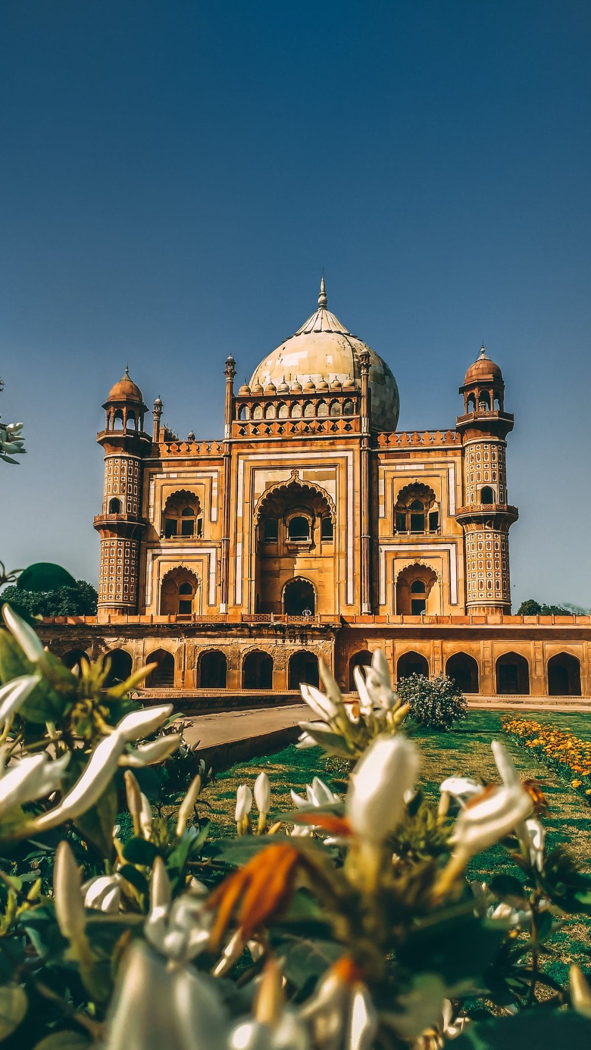 Famous Places In Delhi: Explore the Majesty of 5 Iconic Locations ...