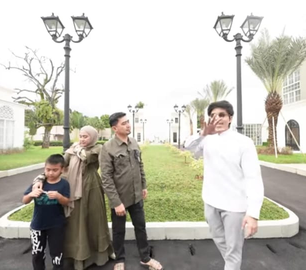 Potret Mewah Home Theater di Rumah Ustaz Solmed, Super Cozy Dilengkapi ...