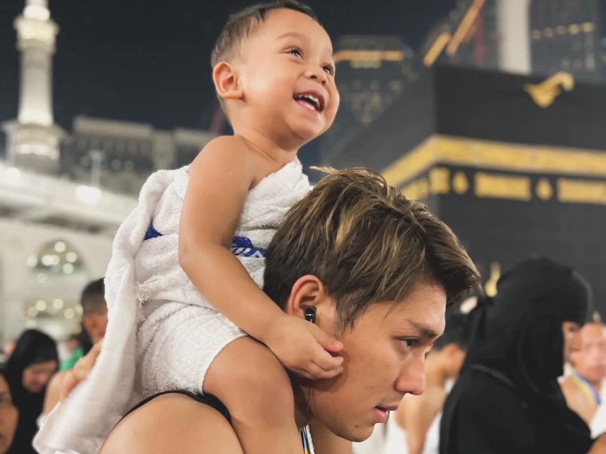 Cute Banget! Potret Levian Anak Lesti dan Rizky Billar saat Ikut Ibadah Umrah, Kenakan Pakaian Ihram