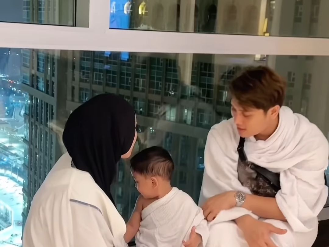 Cute Banget! Potret Levian Anak Lesti dan Rizky Billar saat Ikut Ibadah Umrah, Kenakan Pakaian Ihram