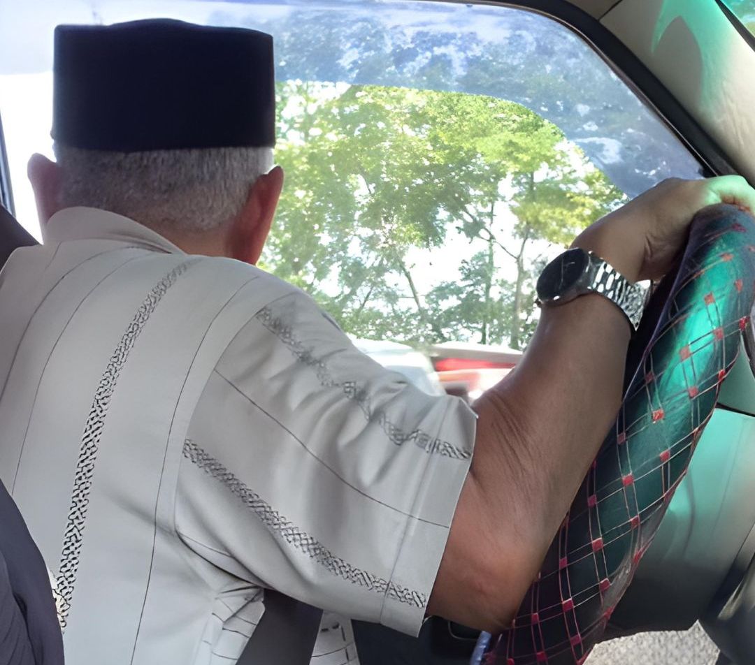 POV Disetiri Kakek Umum 82 Tahun, Rasanya Agak Panik dan Jadi yang ... POV Disetiri Kakek Umum 82 Tahun, Rasanya Agak Panik dan Jadi yang ...