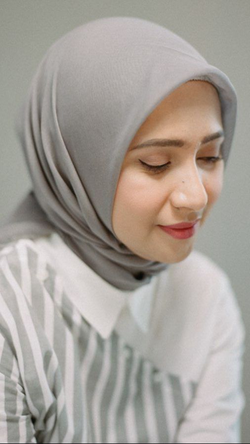 8 Potret Arti Indira, Istri Tompi yang Sederhana Meski Konglomerat ...