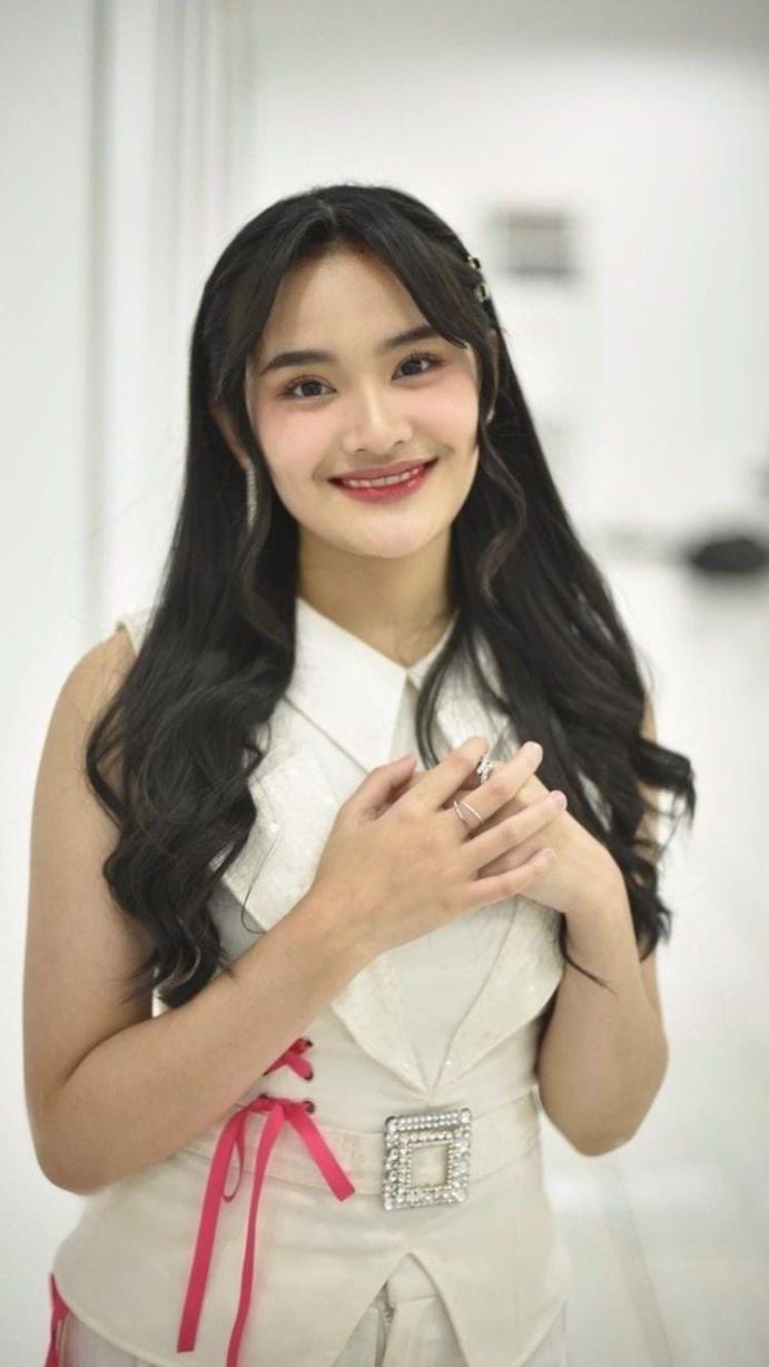 10 Pesona Adzana Ashel, Suara Bangunkan Sahur Viral Sampai Diputar di ...