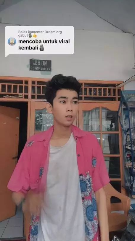 Dulu Dicibir Norak! 8 Potret Terbaru Alif Cepmek yang Ganteng & Glow Up ...