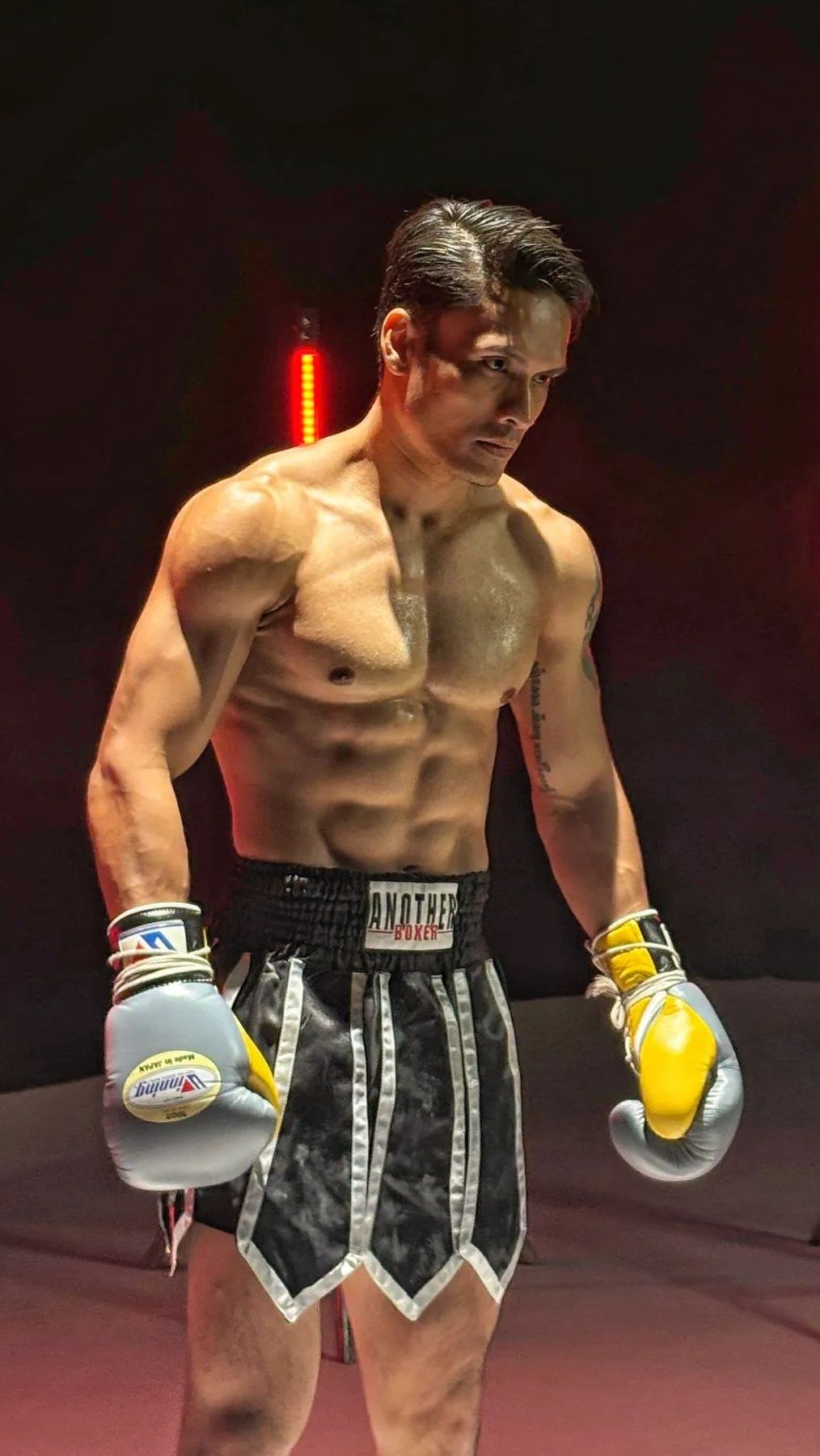 Lakoni Duel Kick Boxing, 8 Potret Randy Pangalila, Berhasil Kalahkan ...