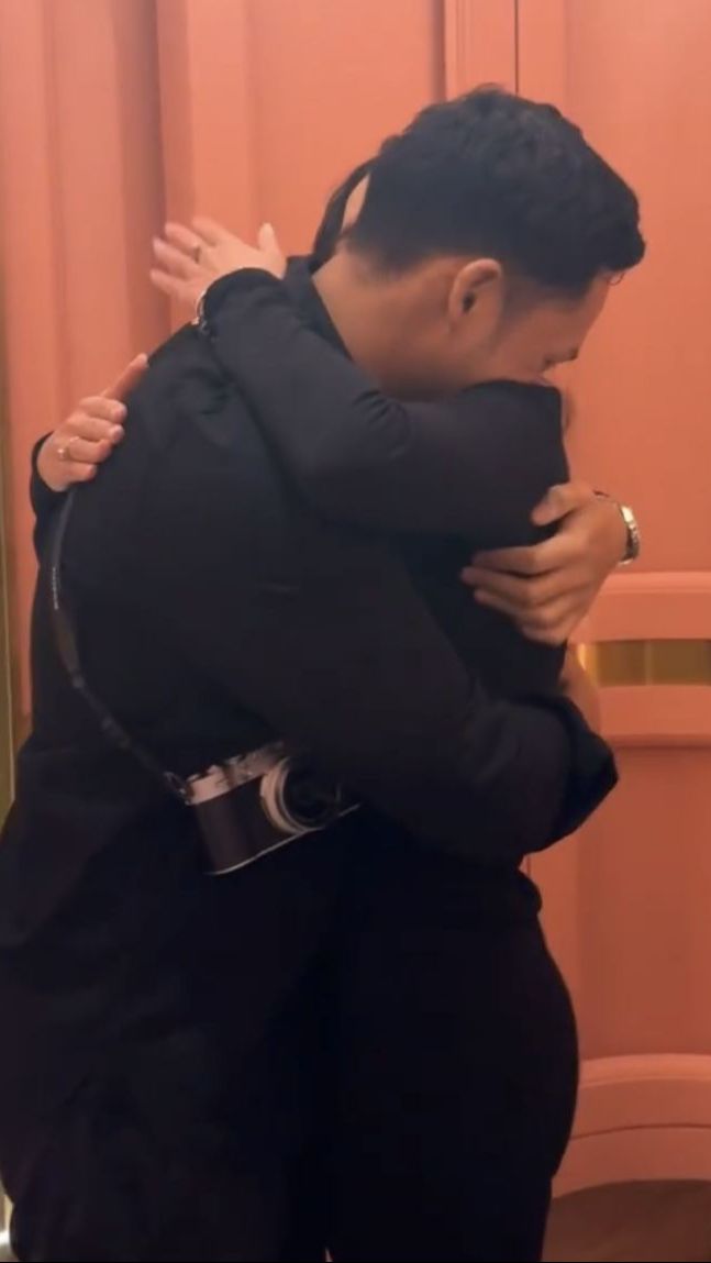 10 Potret Azriel Hermansyah Lamar Sarah Menzel Meski Beda Agama | Dream ...