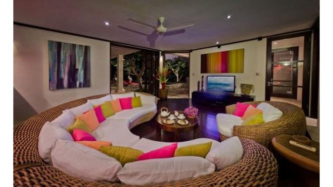 Mewahnya Villa Milik Pengacara Kondang Hotman Paris, Tarif Semalamnya ... Mewahnya Villa Milik Pengacara Kondang Hotman Paris, Tarif Semalamnya ...