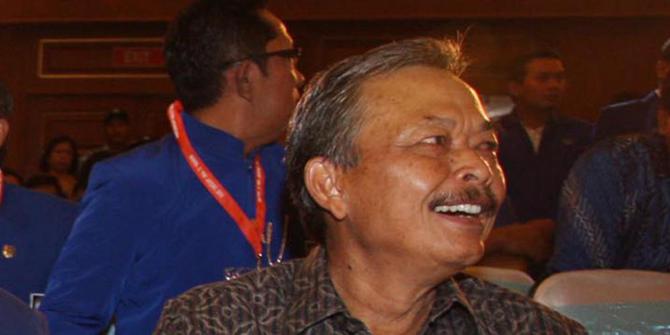Bibit Waluyo dianugerahi Person of The Year | merdeka.com