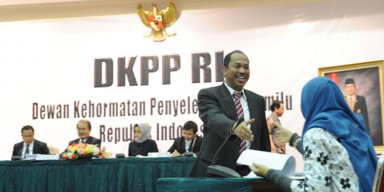 Sejak dilantik bulan Juni, anggota DKPP belum gajian | merdeka.com