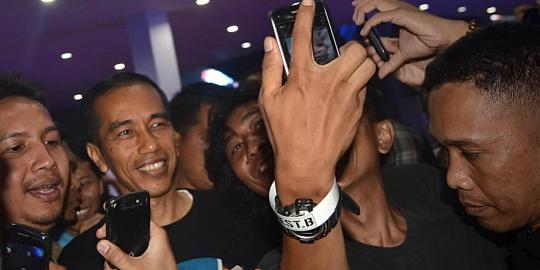 Apa lagu rock favorit Jokowi? | merdeka.com