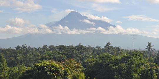 5 Pendaki tersesat ditemukan dekat Gua Macan Merapi | merdeka.com
