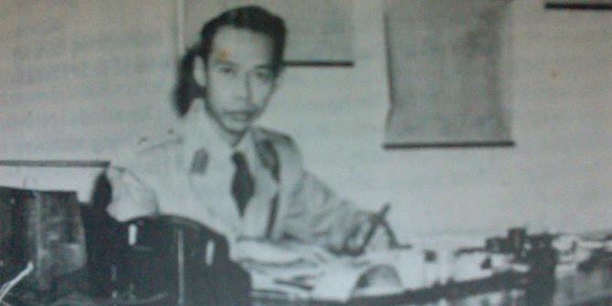 Kisah Jenderal Hoegeng sedih lihat polisi punya rumah mewah | merdeka.com Kisah Jenderal Hoegeng sedih lihat polisi punya rumah mewah | merdeka.com