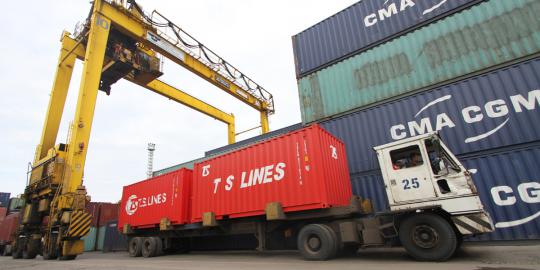 Pembangunan terminal Kalibaru tahap I dijanjikan selesai 2018 | merdeka.com