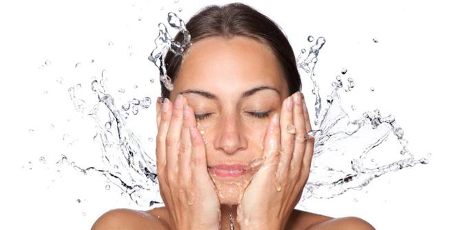 Kapan waktu yang tepat untuk cuci muka? | merdeka.com