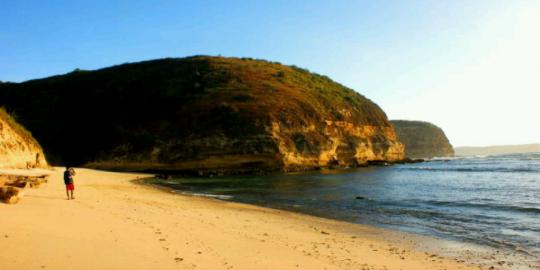 Pantai Surga, surganya surfing | merdeka.com