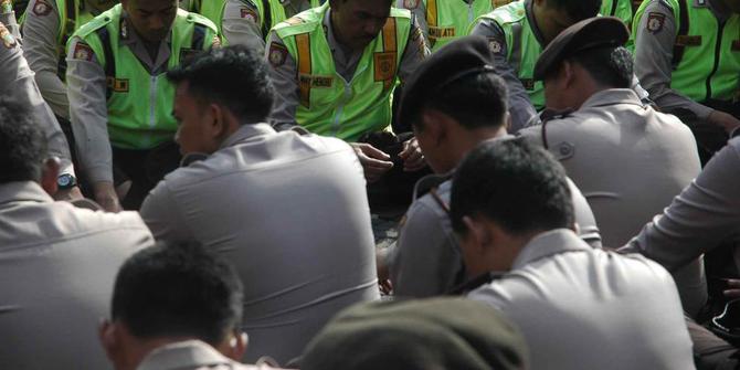 5 Aksi brutal polisi di tahanan | merdeka.com 5 Aksi brutal polisi di tahanan | merdeka.com