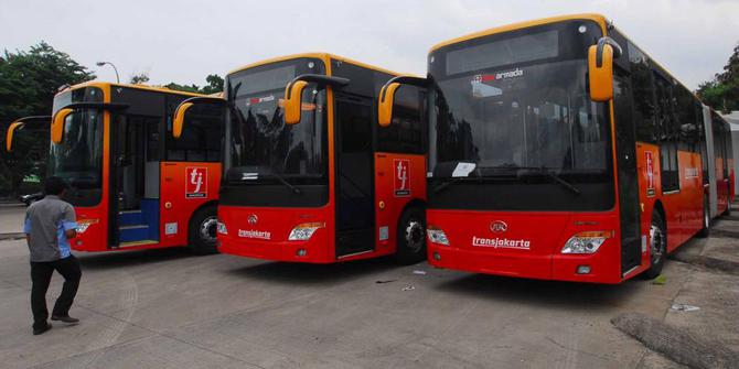 Bus Rapid Transit akan hadir di 6 kota besar Indonesia | merdeka.com