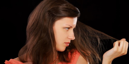 4 Masalah rambut yang mengindikasikan kesehatan | merdeka.com