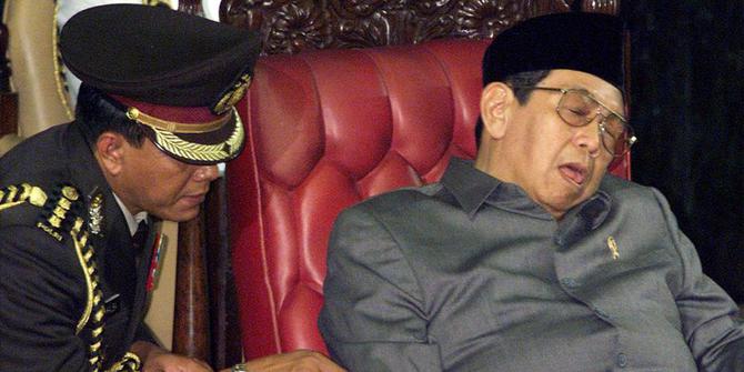 Guyonan Gus Dur soal topi orang Yahudi | merdeka.com Guyonan Gus Dur soal topi orang Yahudi | merdeka.com
