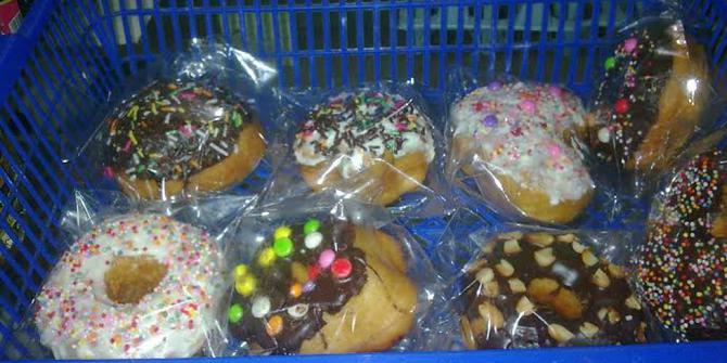 Kreasi unik, nikmatnya donat talas racikan mahasiswa UNY | merdeka.com