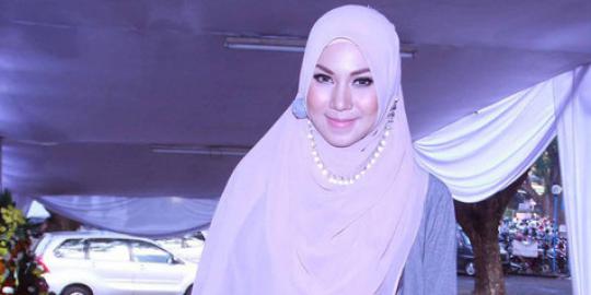 Puput Melati ingin nyanyikan lagu anak