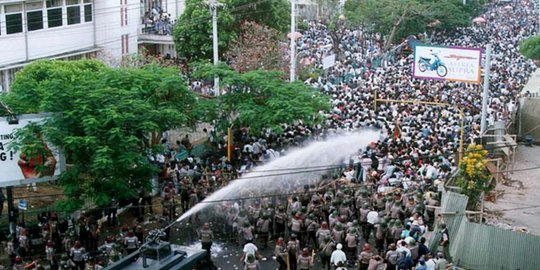 Kisah Amien Rais dan Prabowo di pusaran peristiwa 1998 | merdeka.com