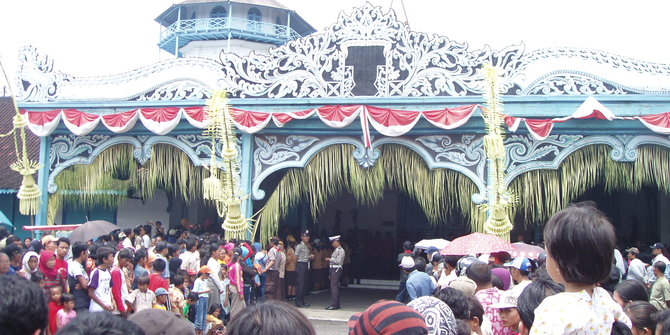 5 Pusaka Keraton Solo dikirab, Kiai Rajamala tak mau ikut | merdeka.com