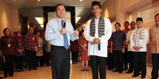 Di depan Jokowi, Agus Marto pamer capaian sektor keuangan | merdeka.com Di depan Jokowi, Agus Marto pamer capaian sektor keuangan | merdeka.com
