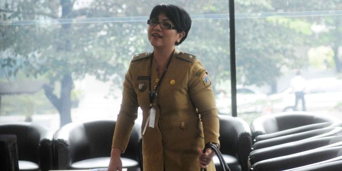 Lama tidak muncul, siang ini lurah cantik Susan datang ke KPK | merdeka.com