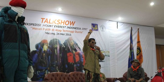 Kisah Pratu Asmuji, orang Asia Tenggara pertama taklukan Everest ...