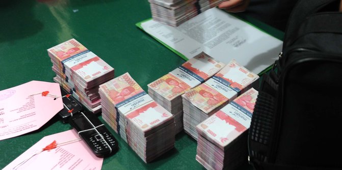 Ini ciri-ciri uang palsu menurut Bank Indonesia | merdeka.com